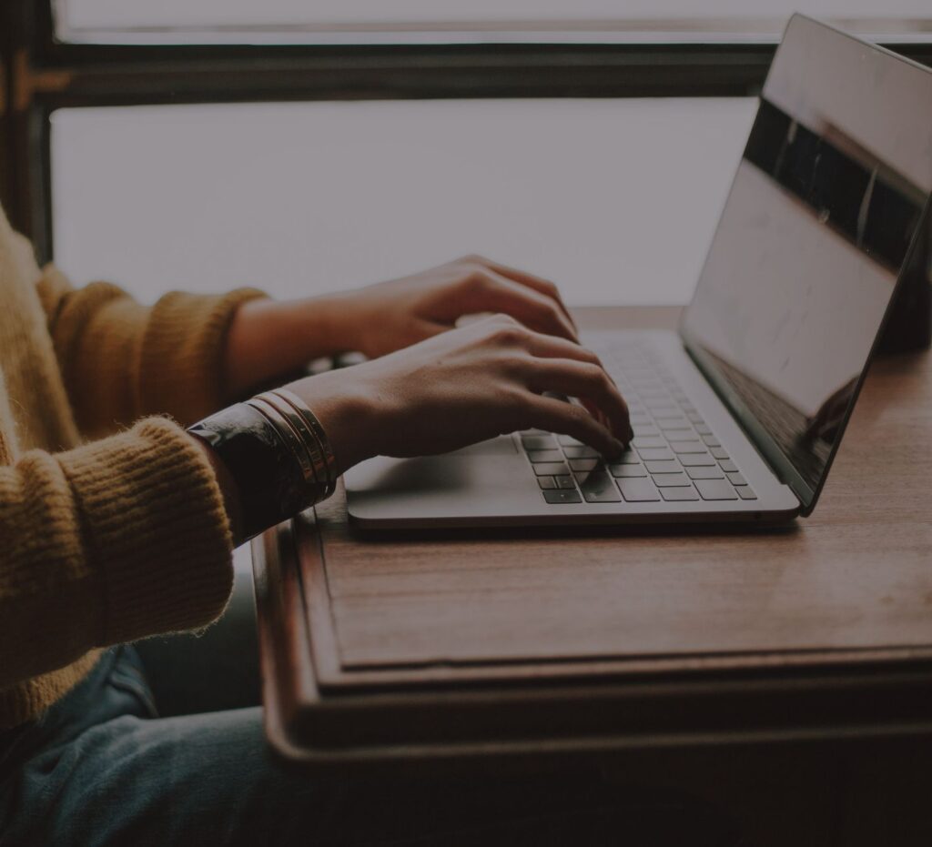 website copywriting – emily cretella of cursive content | Cursive Content